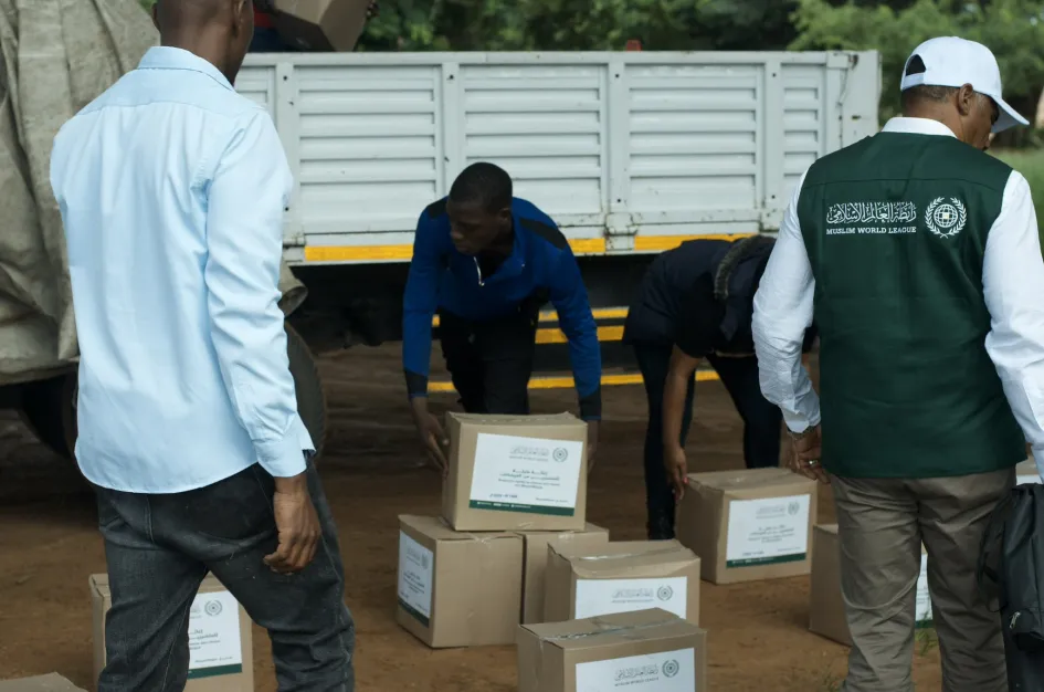 Muslim World League continues its urgent relief campaign, providing ...
